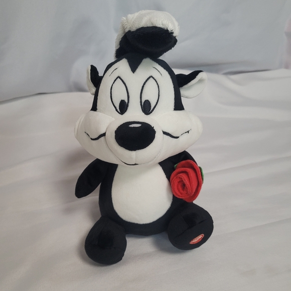 Hallmark | Toys | Hallmark Looney Tunes Pepe Le Pew Valentines Day ...